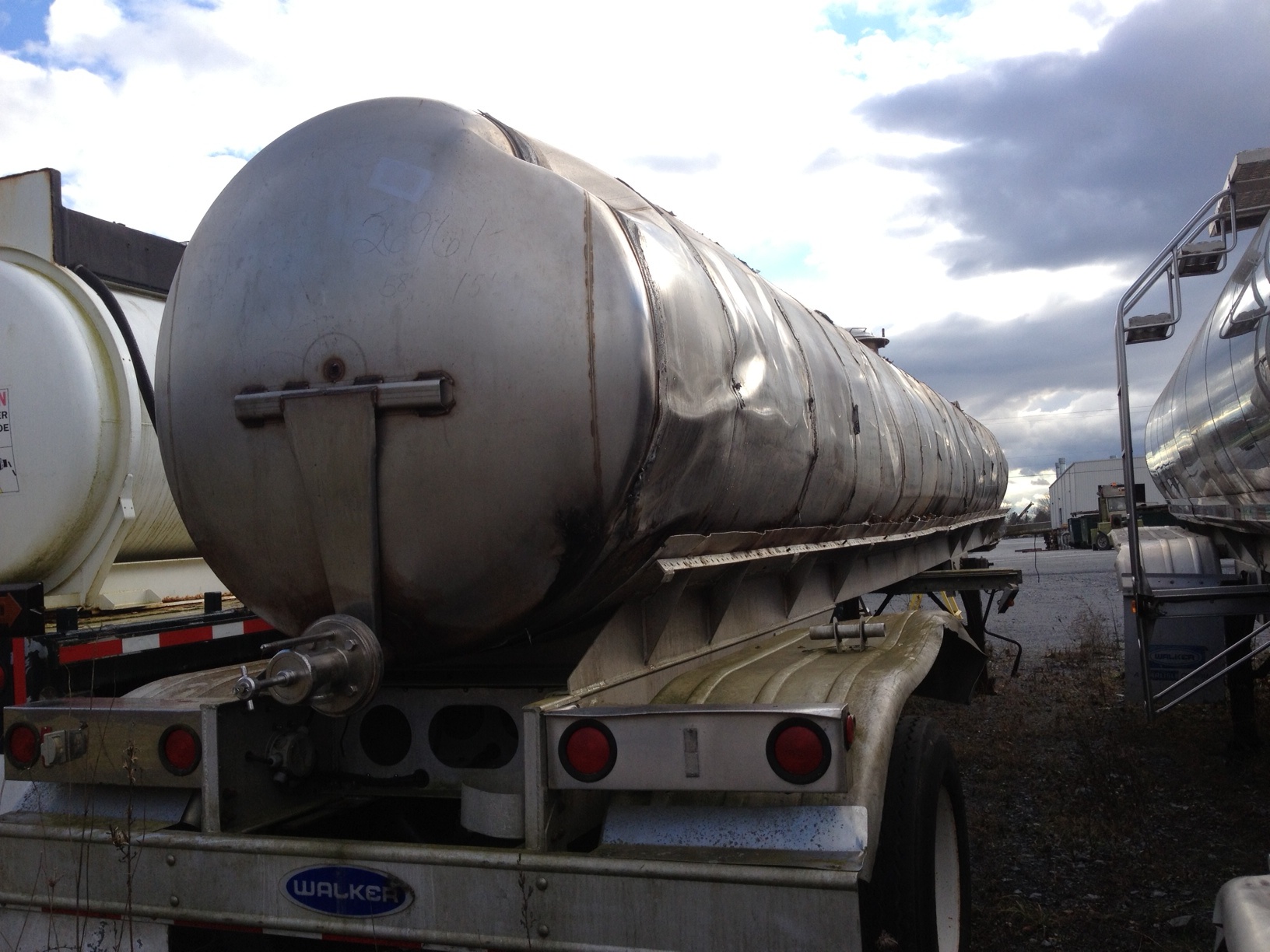 5000 Gallon Salvage Storage Barrel | Dry Bulk and Liquid Tank Services ...